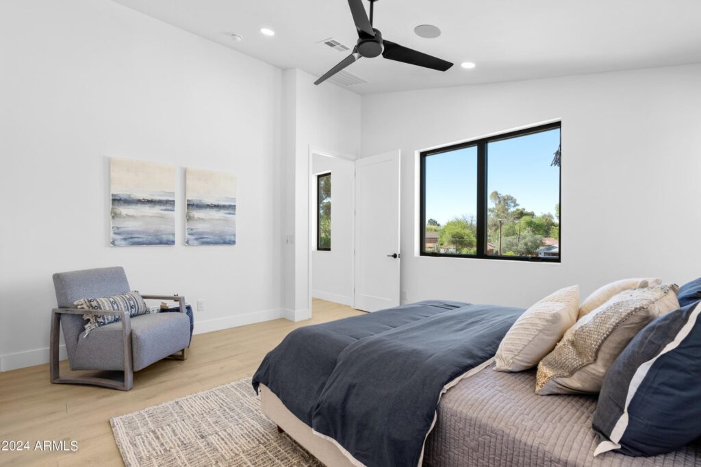 6337 N 10th Dr – Casa Azul 2 – Blue Sky Homes – Phoenix, AZ